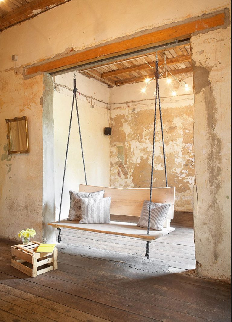 Wooden Hanging Bench Seat – Simple Step by Step Plan for easily DIY ...